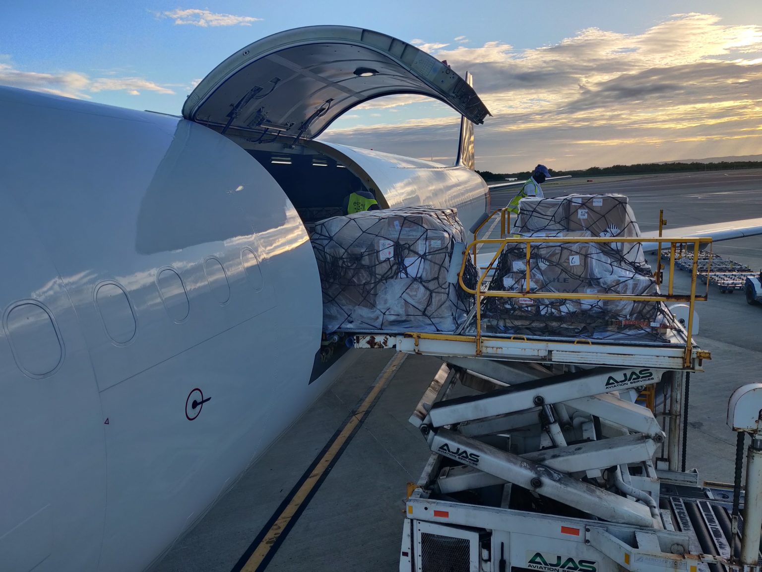 Airbus A321P2F - Titan Airways