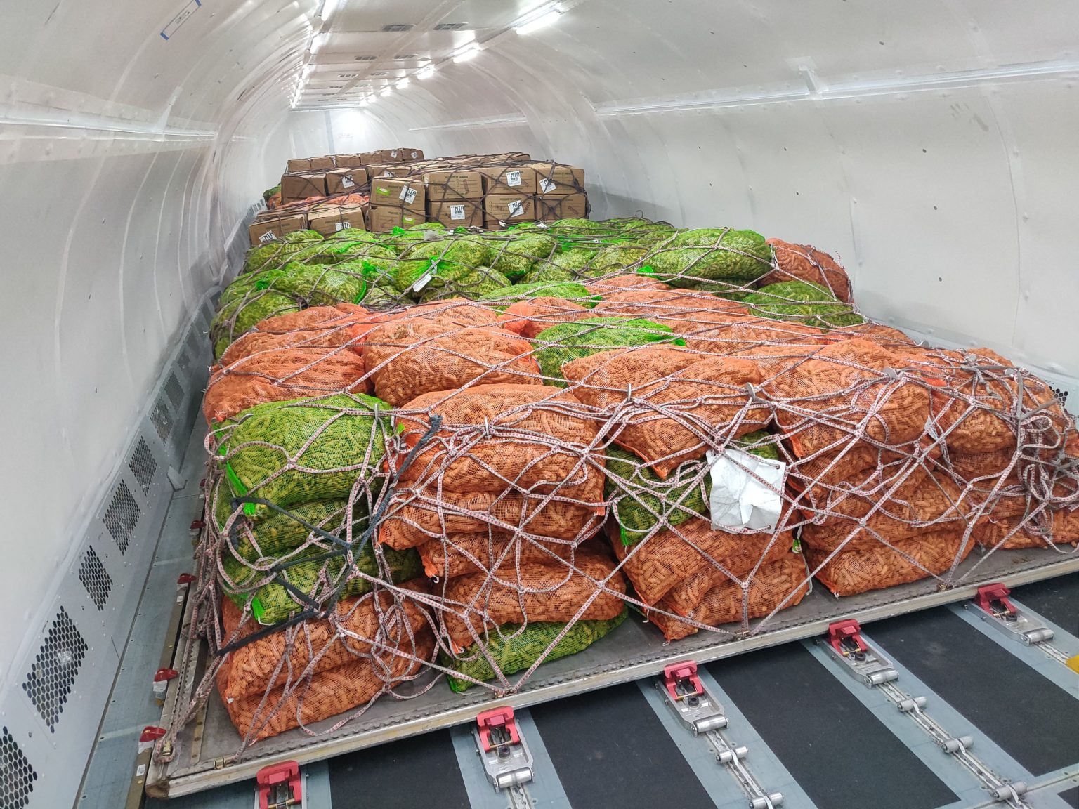 Airbus A321P2F - Titan Airways